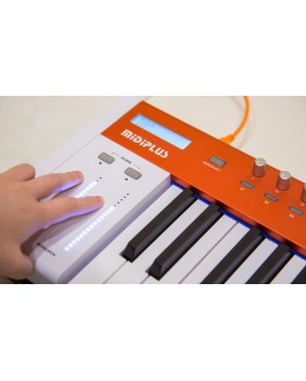 MiDiPLUS X6 Pro 61 Key MIDI keyboard